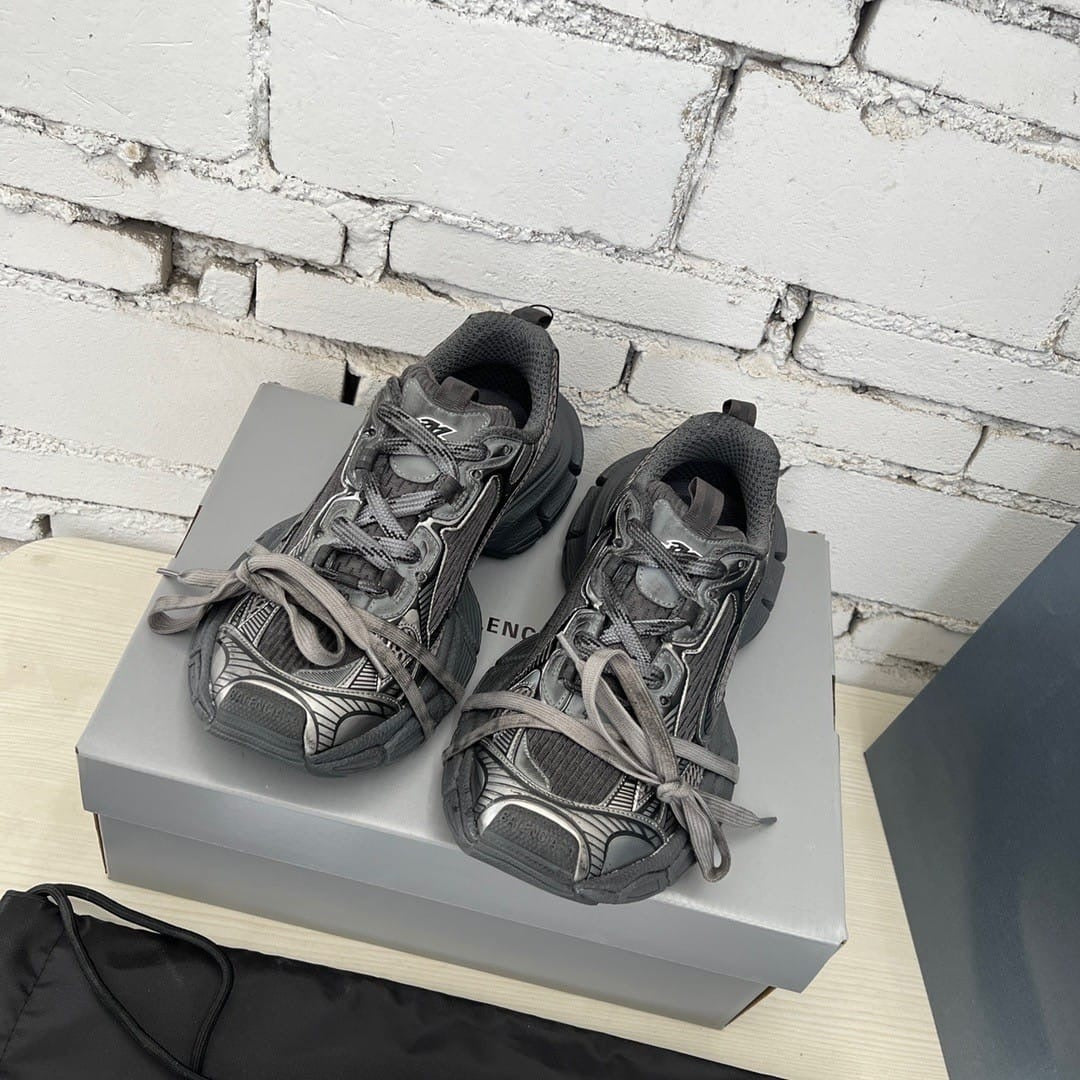 Dark Grey Balenci Track – AE DOLLHOUSE